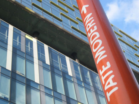 Tate to Tube signage system - Kathrin Jacobsen